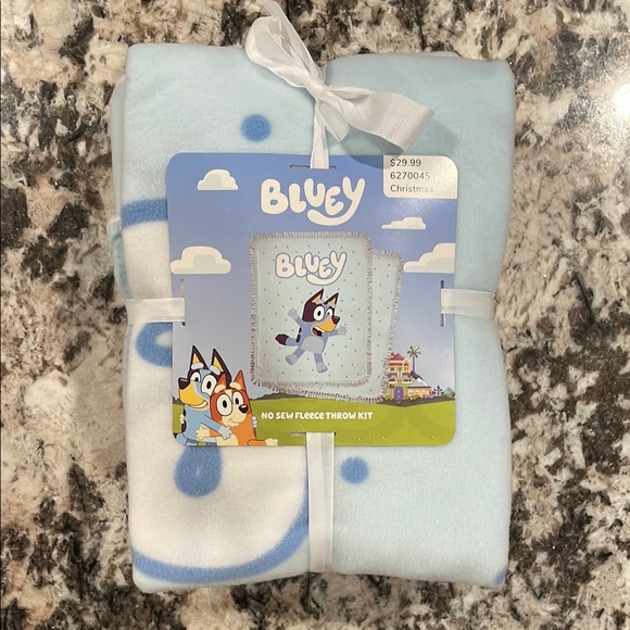 Bluey | Accessories | Bluey No Sew Fleece Throw Kit Light Blue New ...